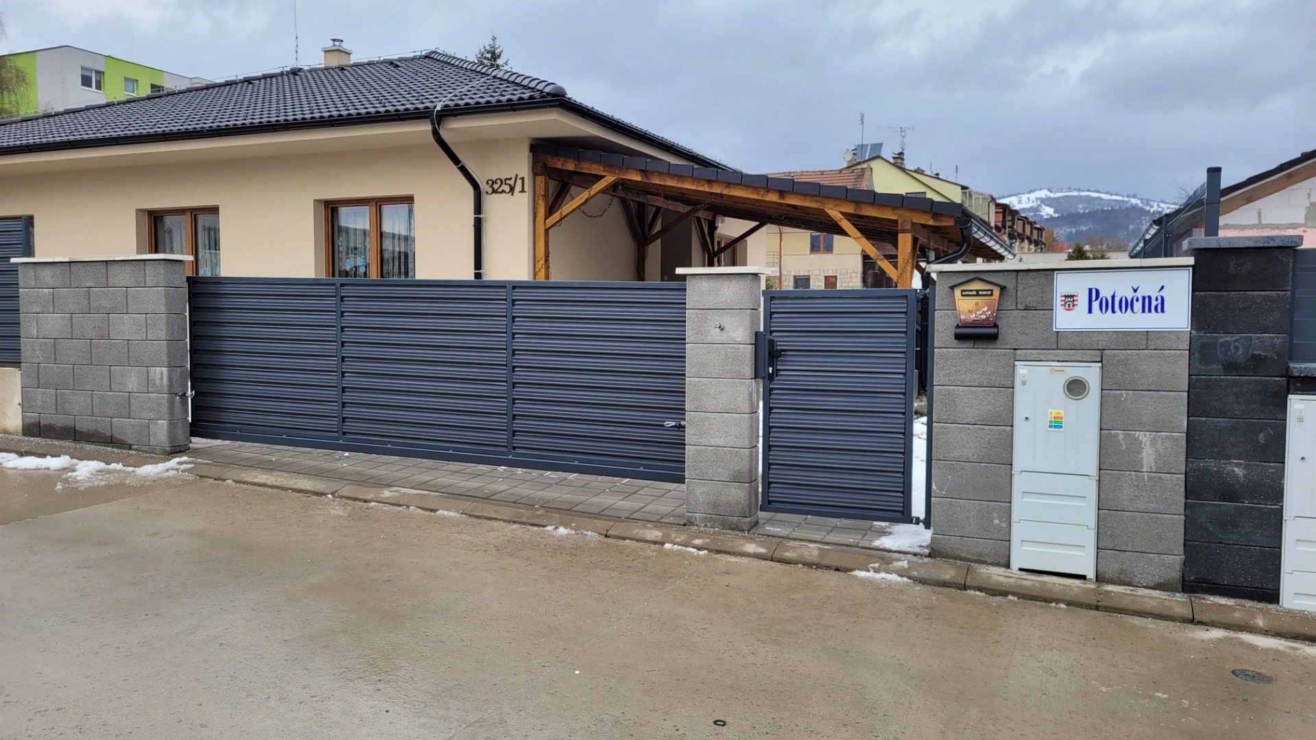 Výplne plotov, zábradlia, ploty a brány Banská Bystrica